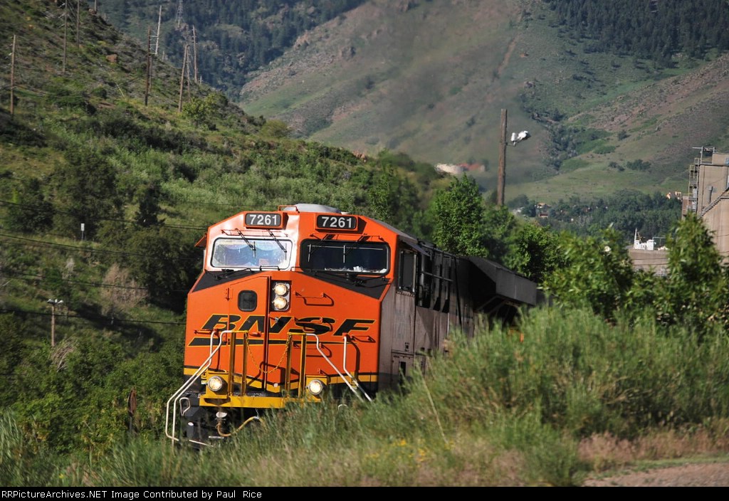 BNSF 7261, Pulling Out Of Coors Brewery